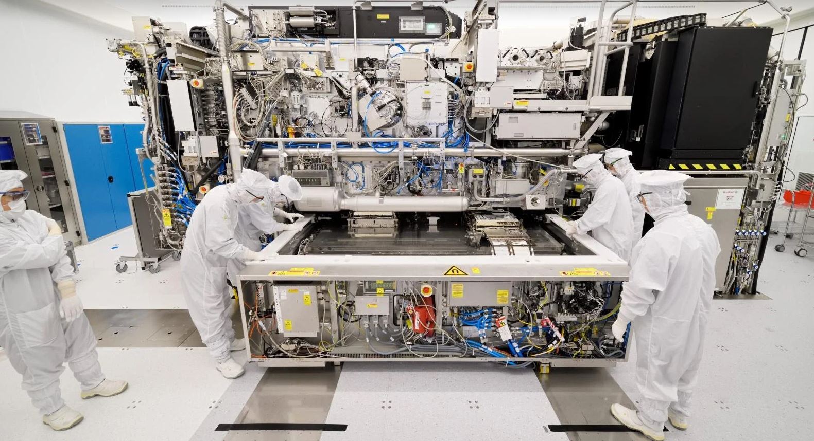 John Dreessen (ASML): 'Noem het geen outsourcing, noem het liever ...